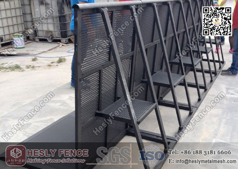 Black Color Aluminium Stage Barrier | Powder Coated Concert Barrier ...